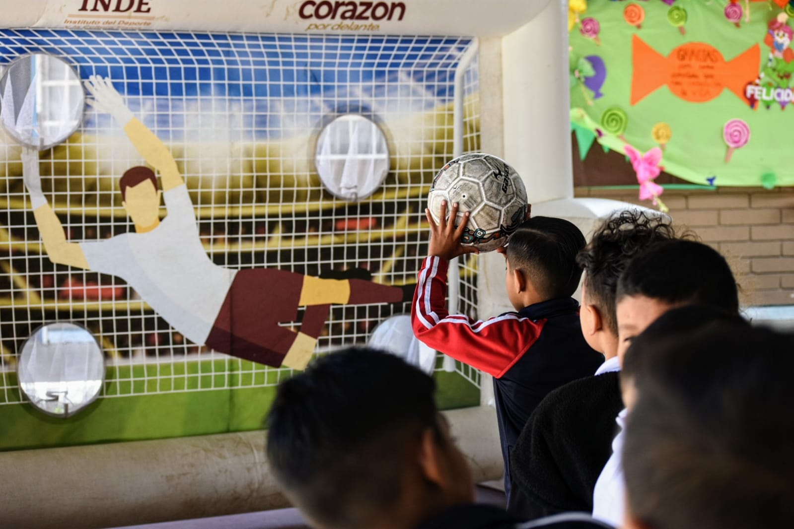 Activa el INDE BC a niñas y niños de primaria Nezahualcóyotl en Tijuana ...